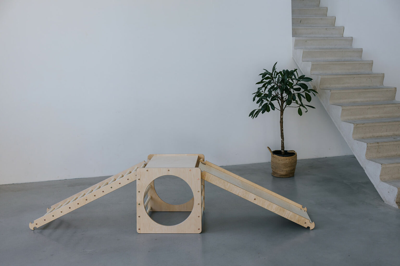 Klimrek kubus met glijbaan | klimhelling en ladder naturel | Speciale ...
